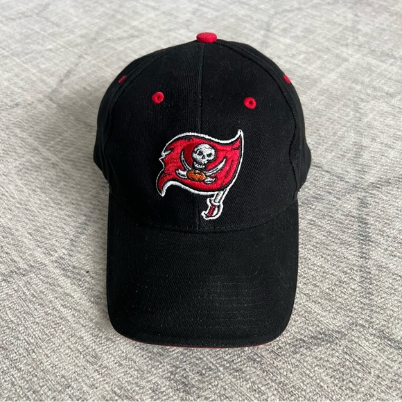 NFL | Accessories | Vintage 200s Y2k Nfl Football Tampa Bay Buccaneers ...